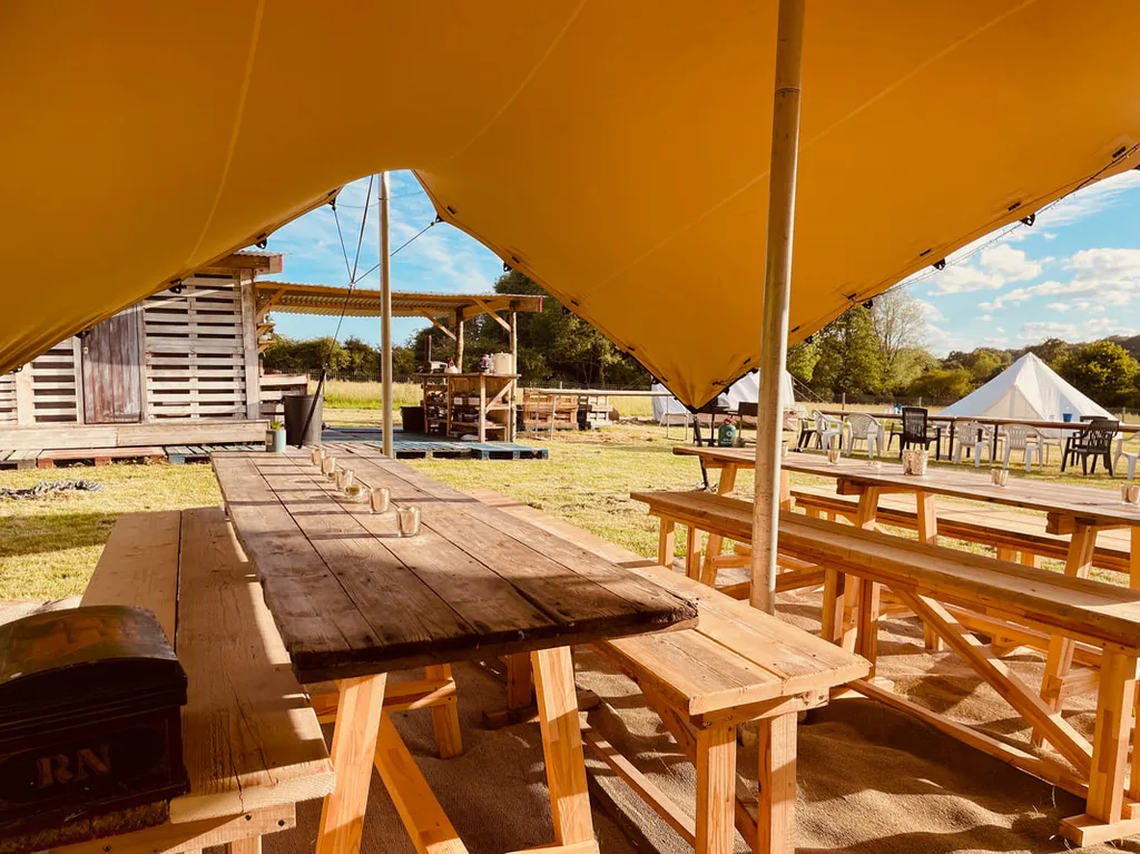 Forest Side Glamping - CamplinQ