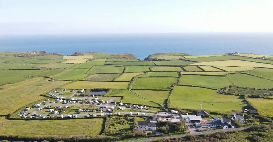 Pitton Cross Caravan Park - CamplinQ